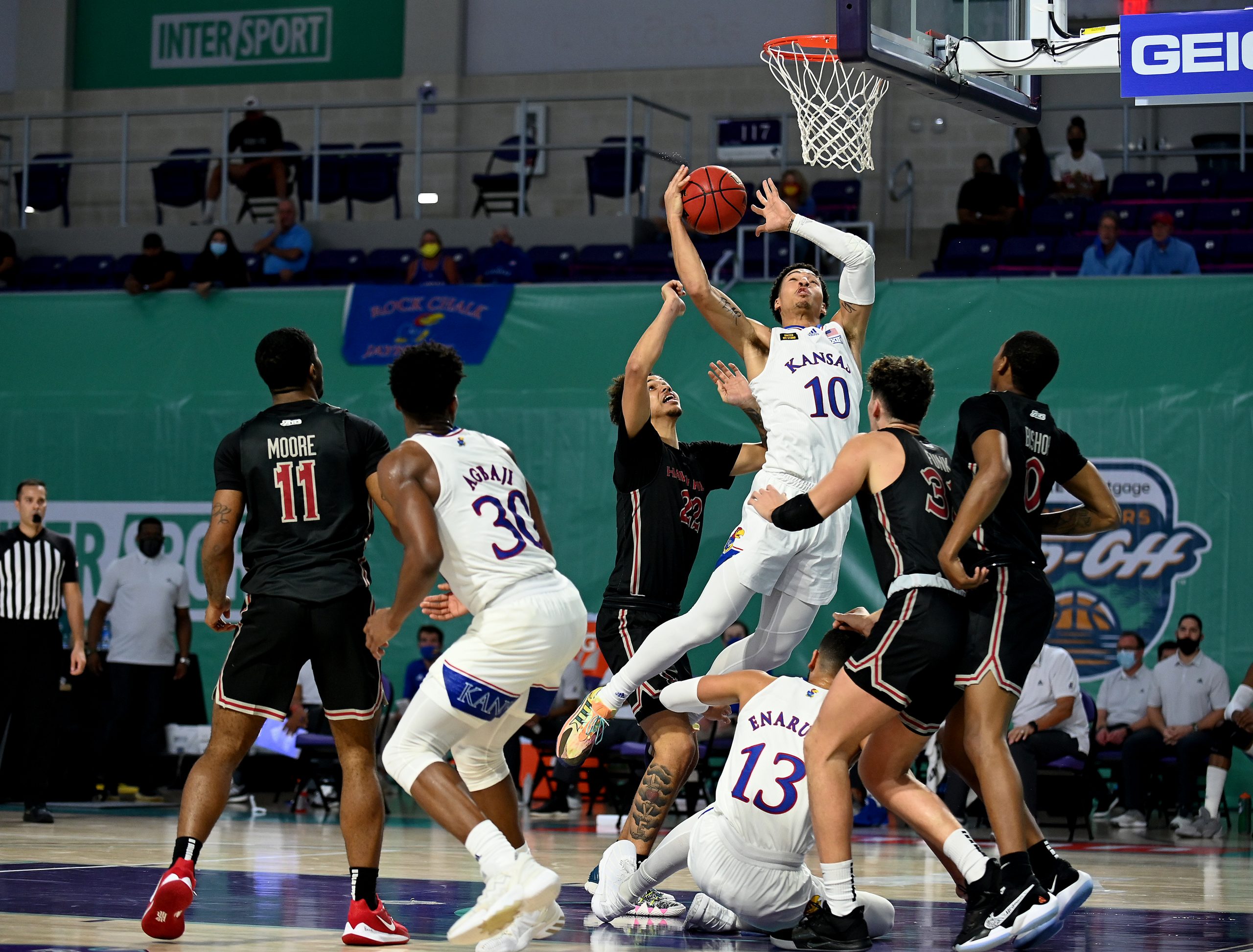 KU basketball notebook: Depth starting to show for sixth-ranked ...